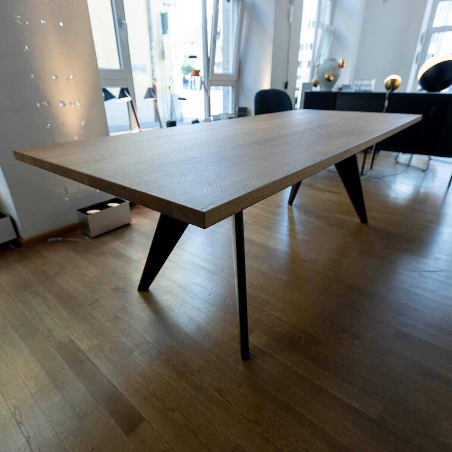 Vitra Tisch EM Eiche Natur 415-06-72692 | MÖBELFIRST.DE!