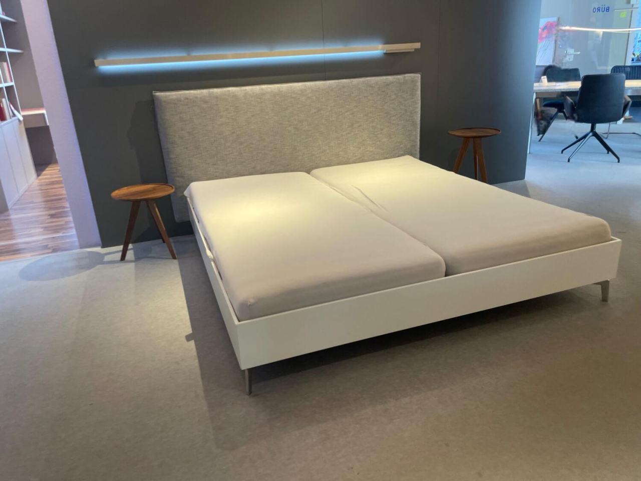 Systembett MD13 Stoff Maple 742 Grau Meliert Rahmen Lack Matt Weiß 003 ...