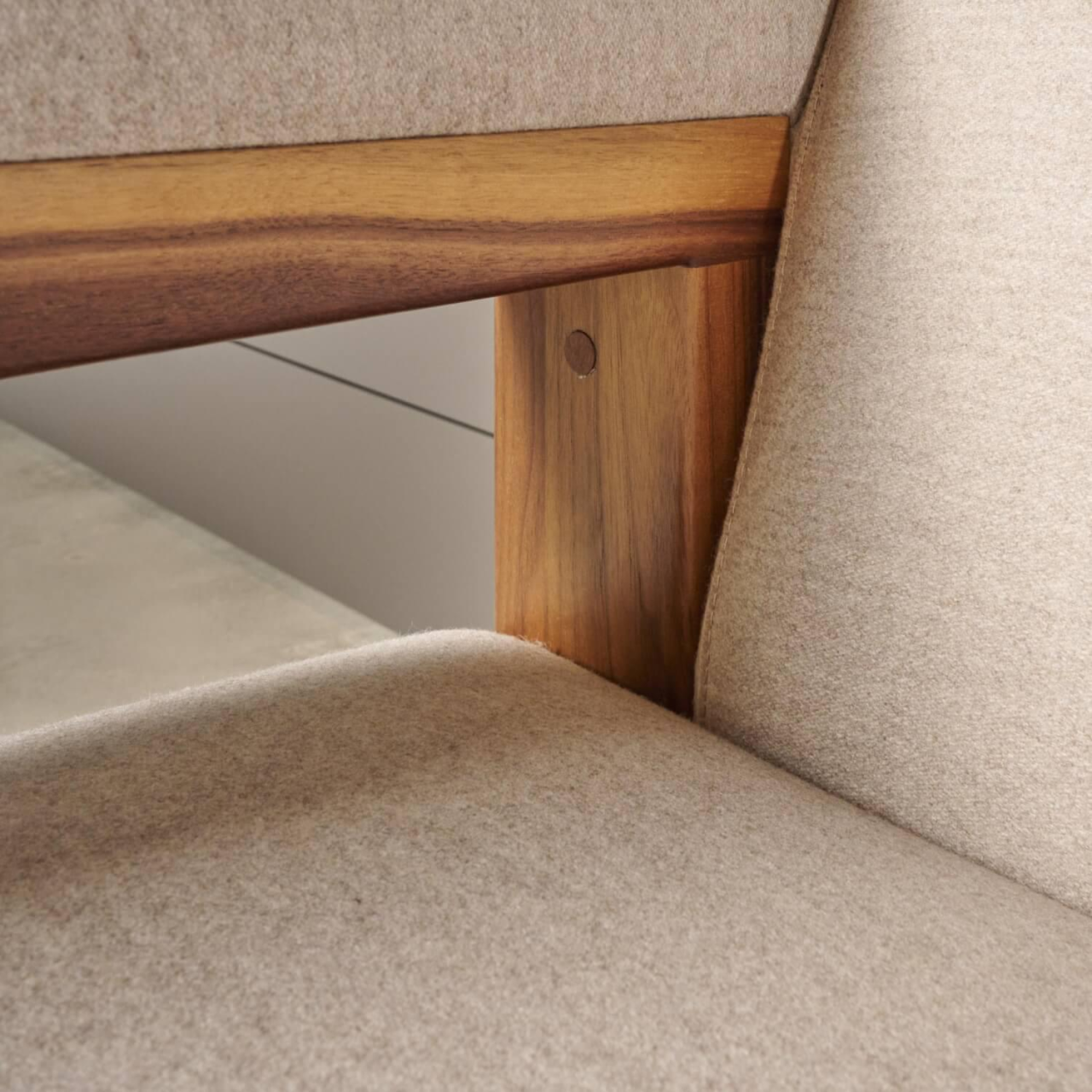 Tecta Sofa F51 2 Stoff Doma 228-01-91691 | MÖBELFIRST.DE!
