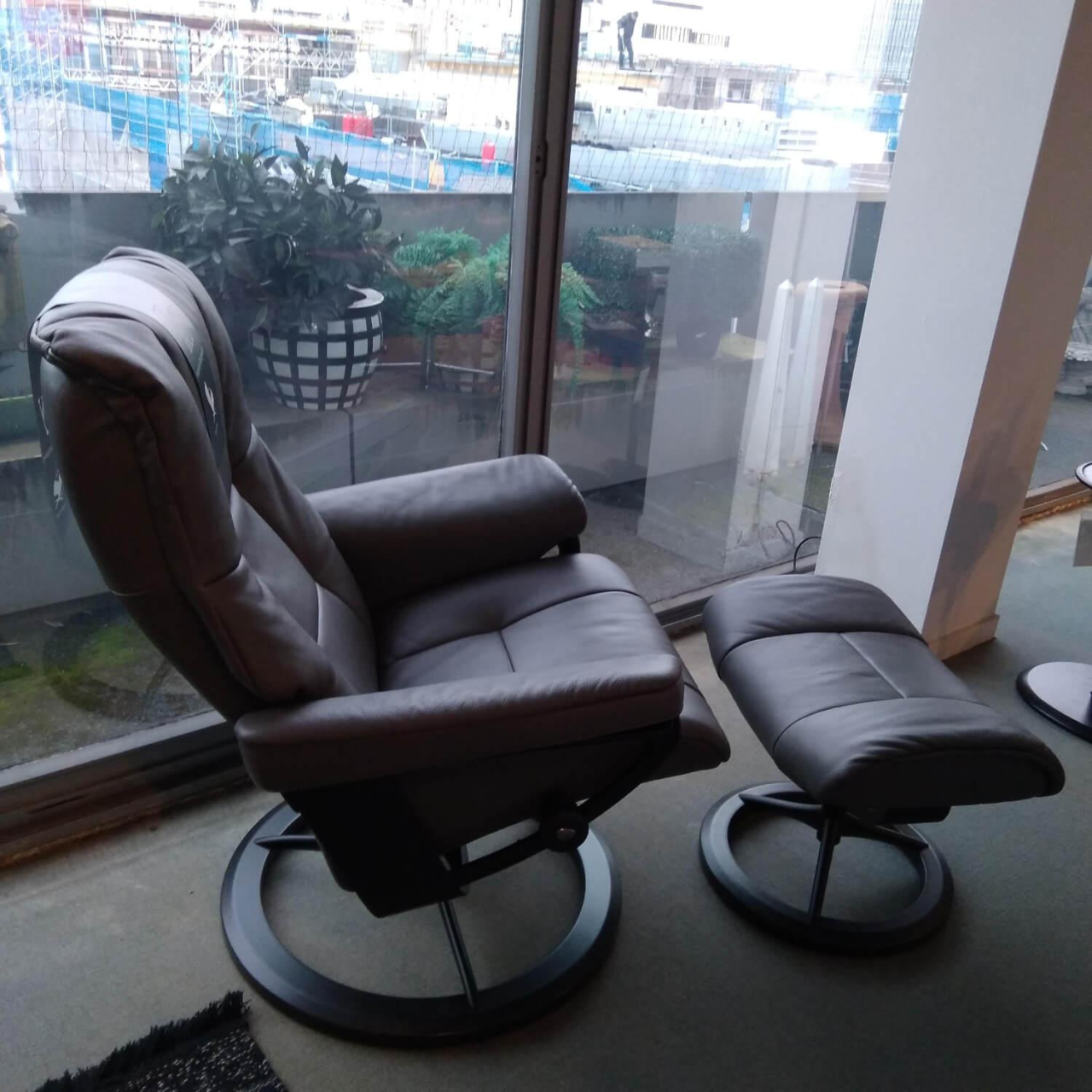 Sessel Mayfair M Leder Cori Grau Gestell Matt Schwarz Signature mit ...