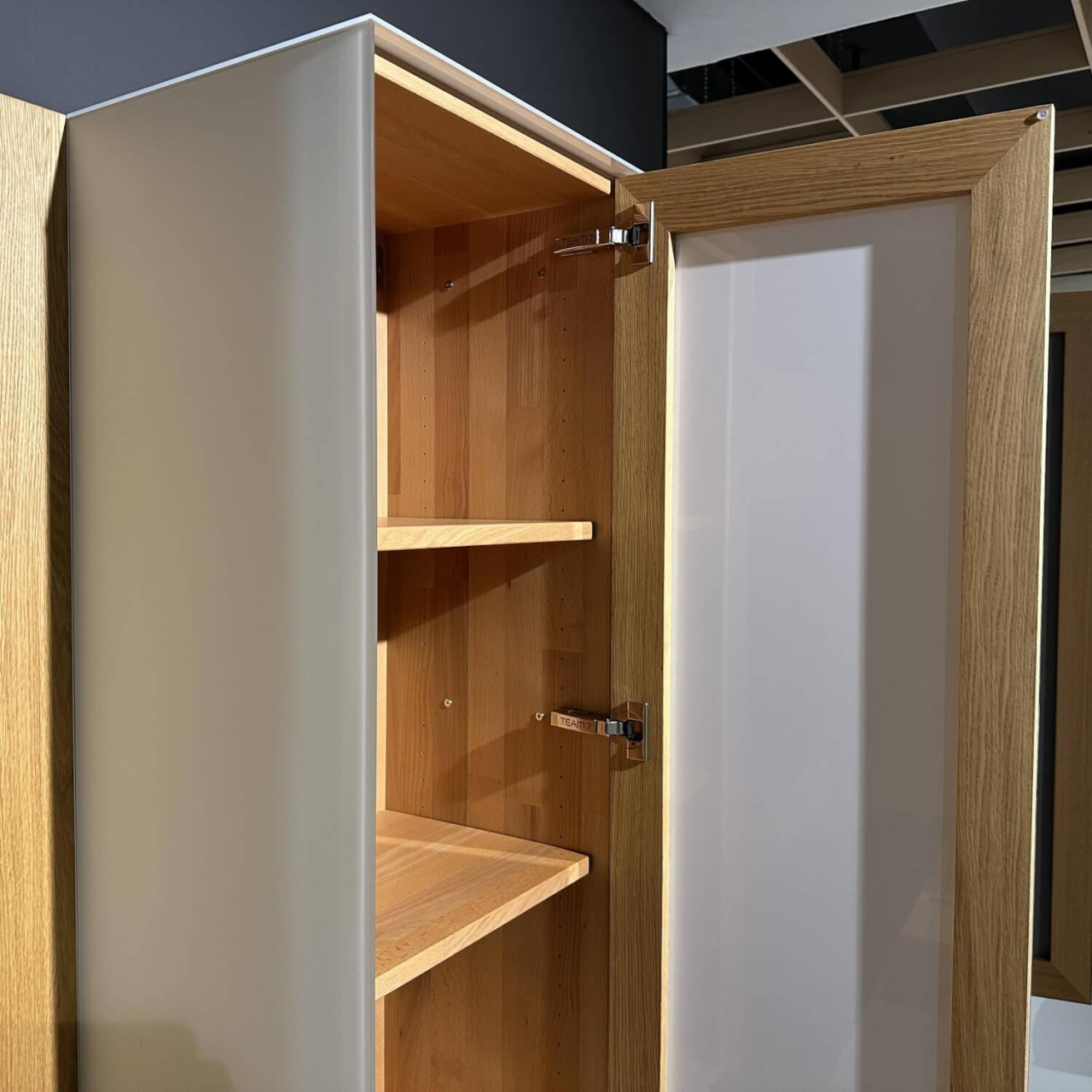 Wohnwand Cubus Holz Eiche Naturöl Glas Farbglas Weiß Matt | 289-42-68129