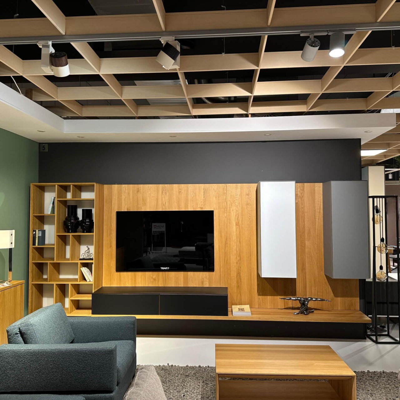 Wohnwand Cubus Holz Eiche Naturöl Glas Farbglas Weiß Matt | 289-42-68129